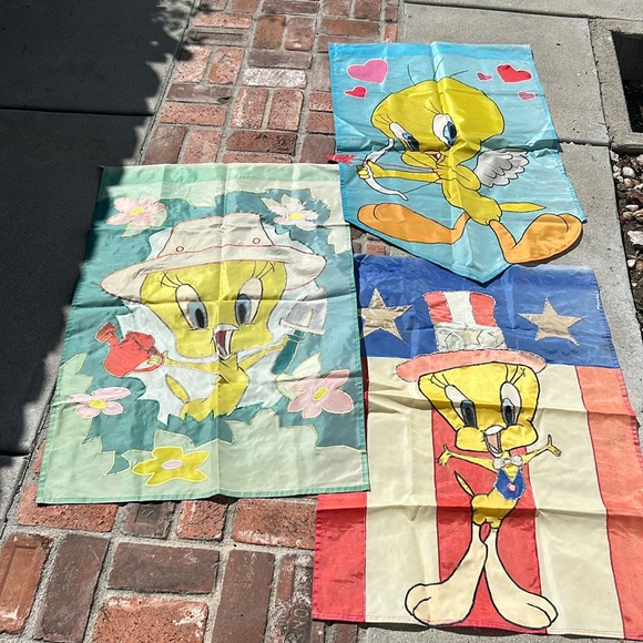 Warner Bros. | Accents | Looney Tunes 3 Tweety Bird Flag Banner Vintage ...